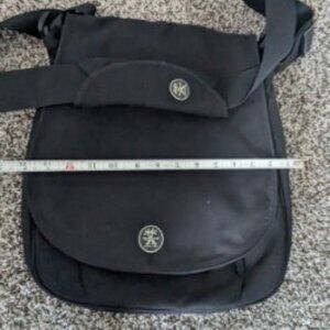 Crumpler | Bags | Black Crumpler Messenger Bag | Poshmark